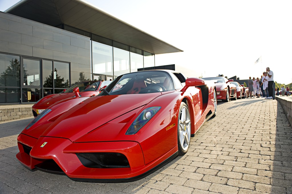 Motorsporten.dk - Træf - Den største samling af Ferrari nogensinde på ...