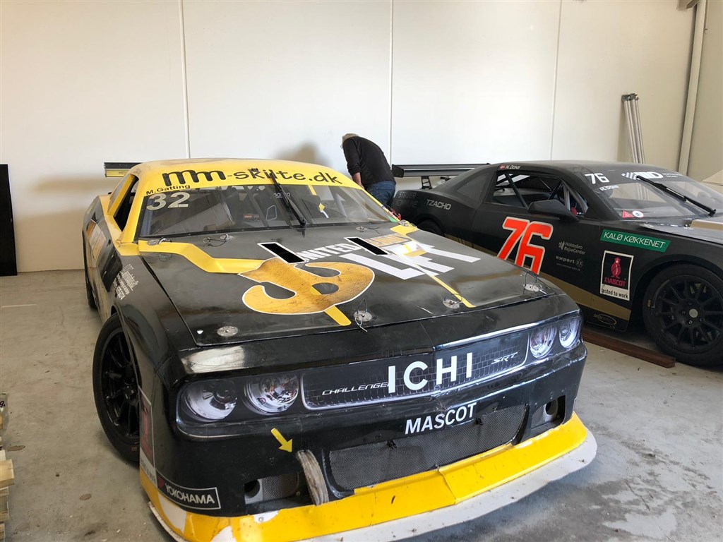 Motorsporten.dk - Job & handel - SÆLGES - HOWE Road Race Cars V8 DTC ...